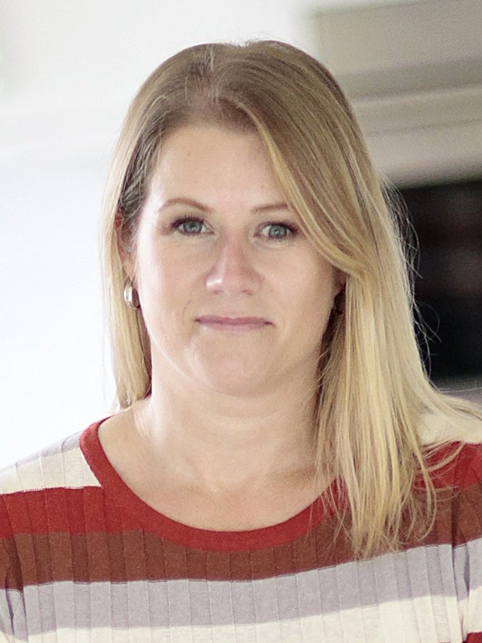 LAURA MARESCA-SANATORE - Professional Women