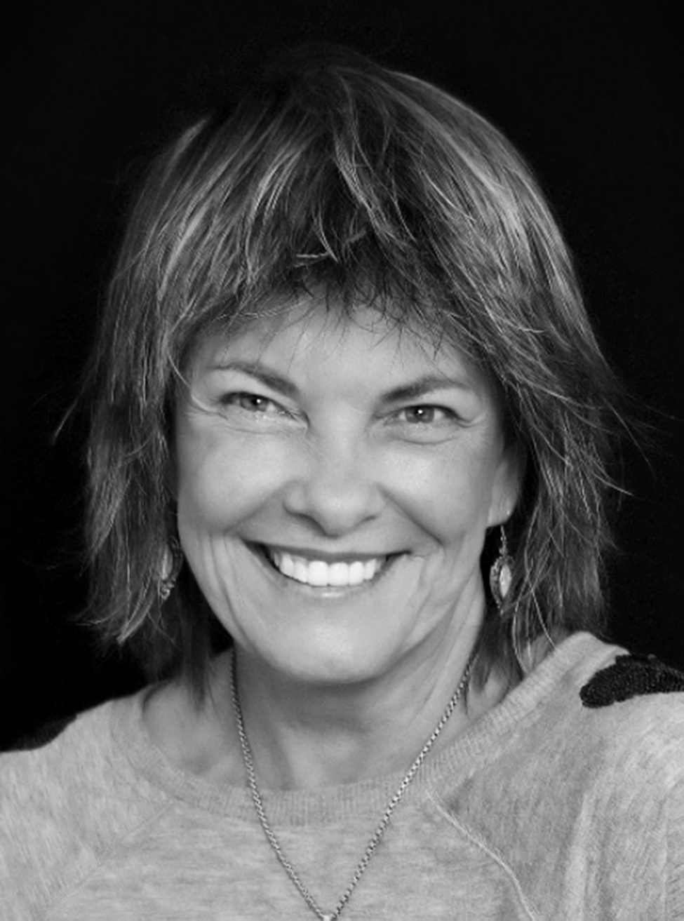 SUNNIE SKILES - Professional Women