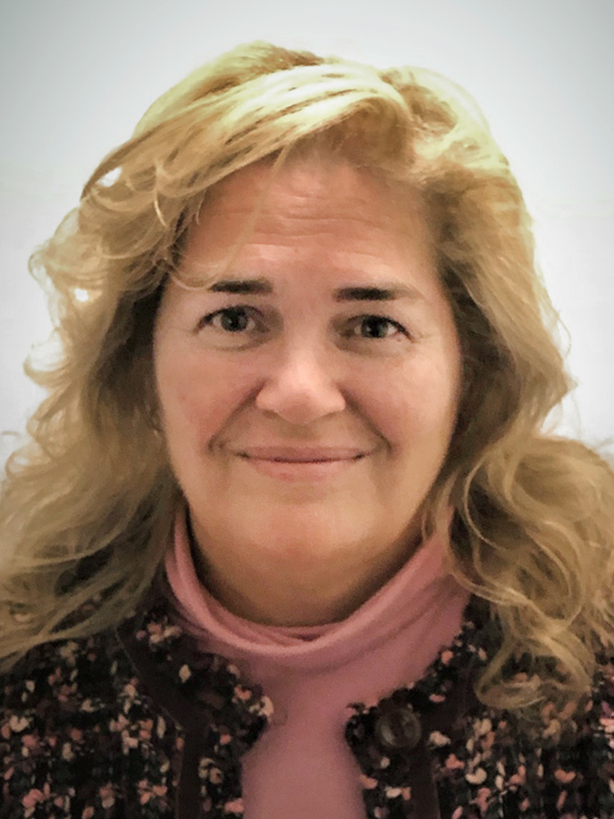 SUZANNE STROHL - Professional Women