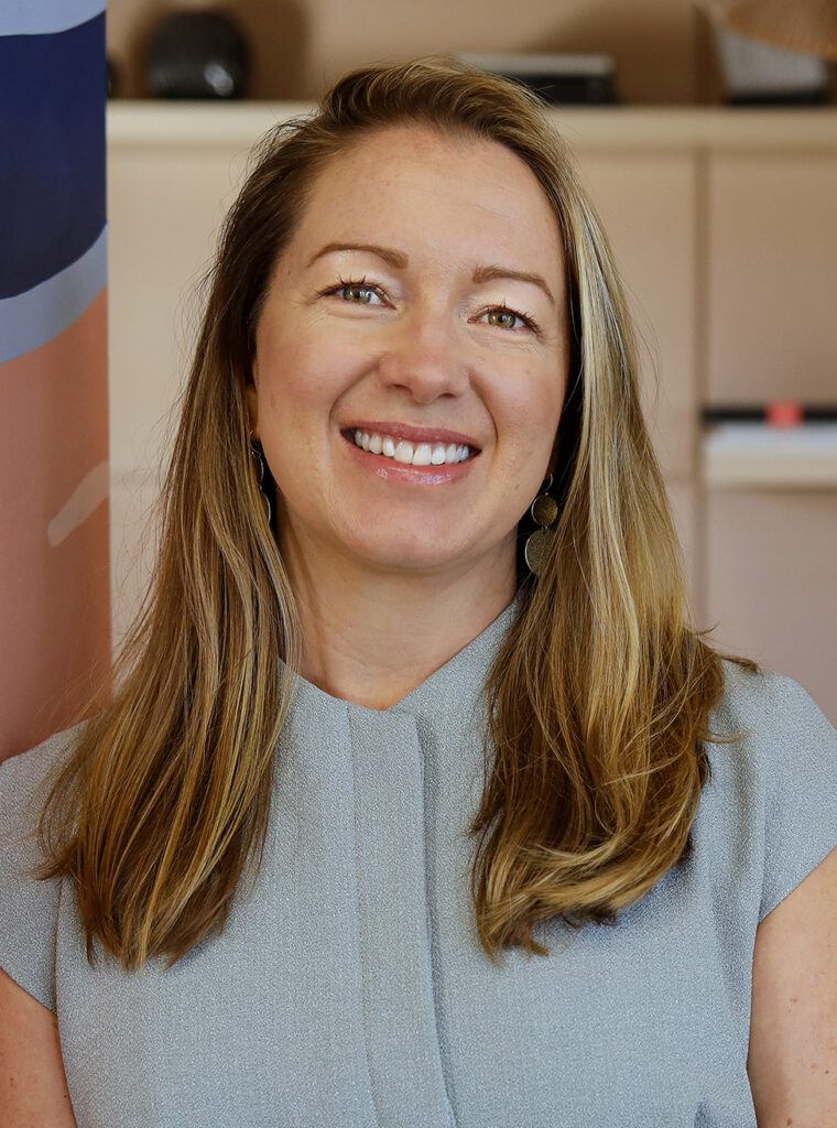 SARAH JOUBERT - Professional Women