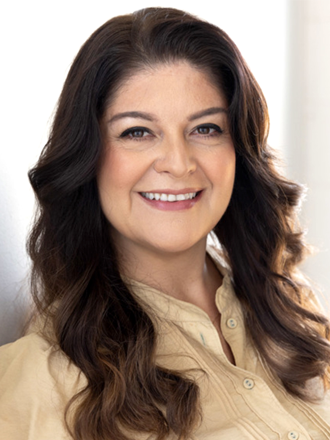 CAROLINA HERRERA FLÓREZ - Professional Women