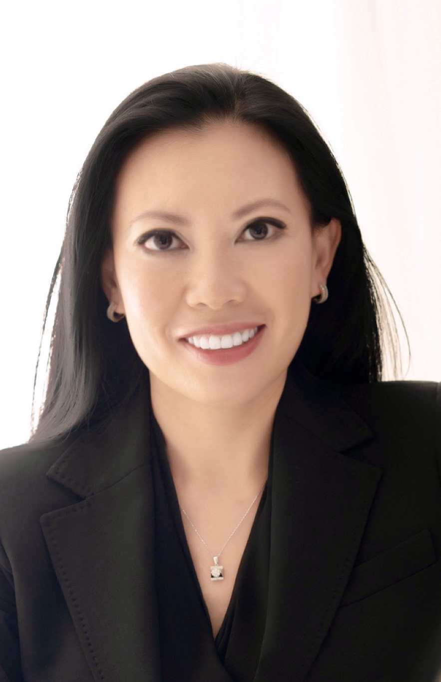 CRYSTAL LIN - Professional Women