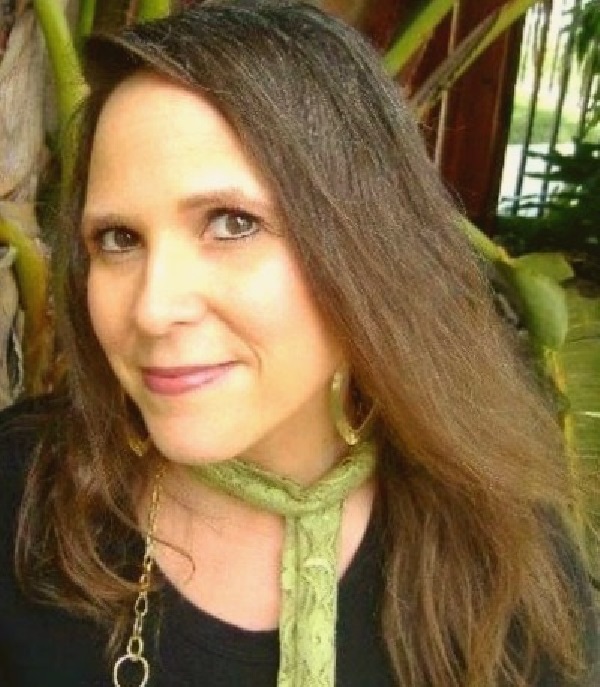 DESIREE DEL-ZIO - Professional Women