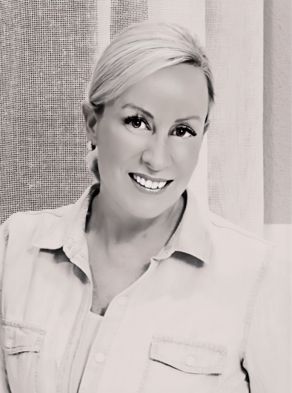 PAM SUNDERMAN - Professional Women