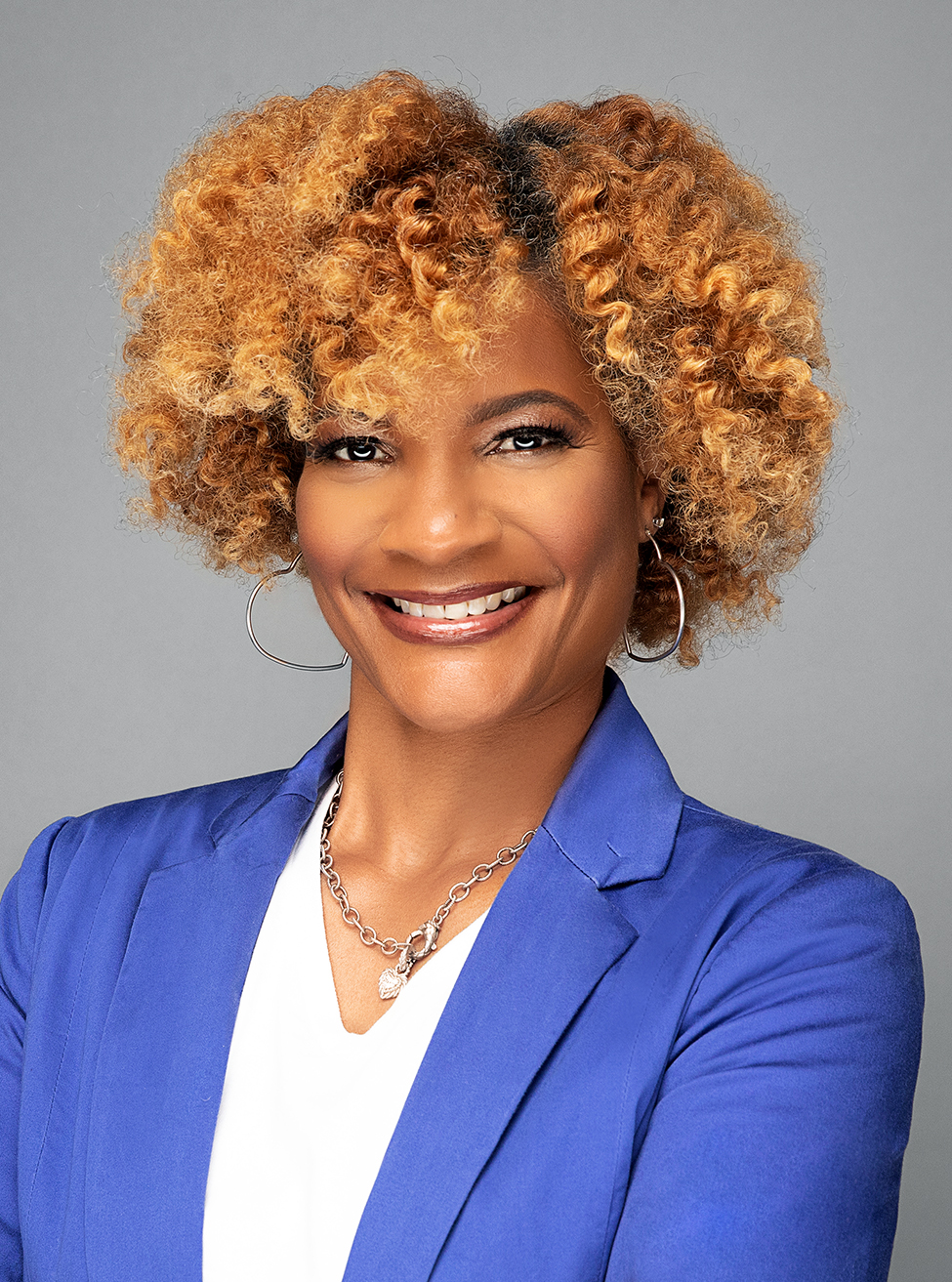 NICOLE SMART - Professional Women