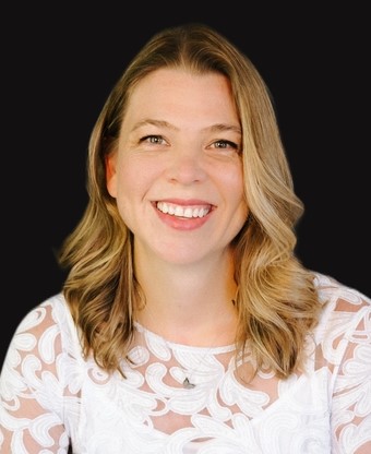 ROMY MARTIN - Professional Women