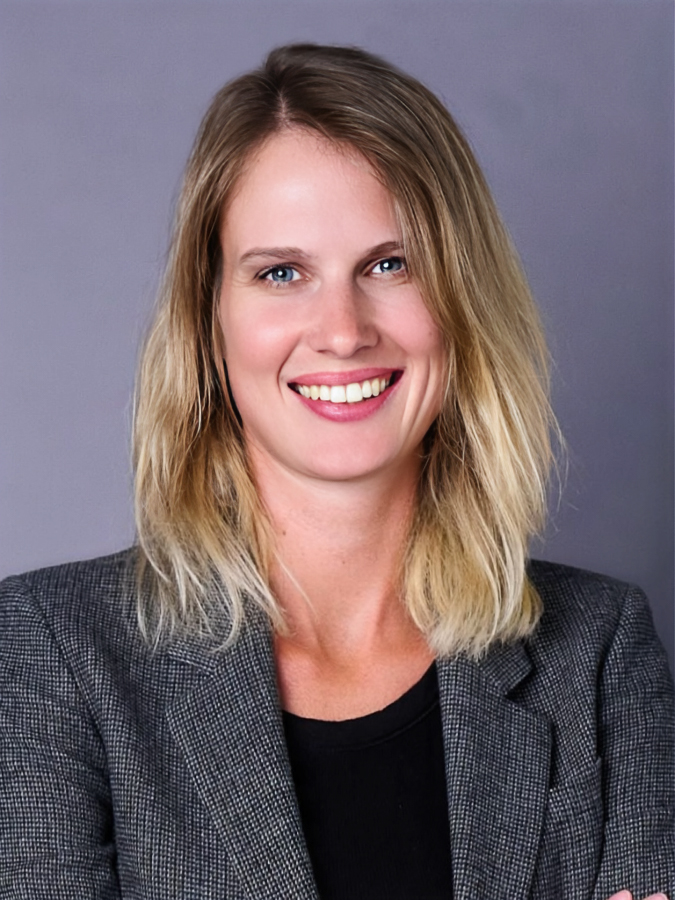 JULIA KINDELSBERGER - Professional Women