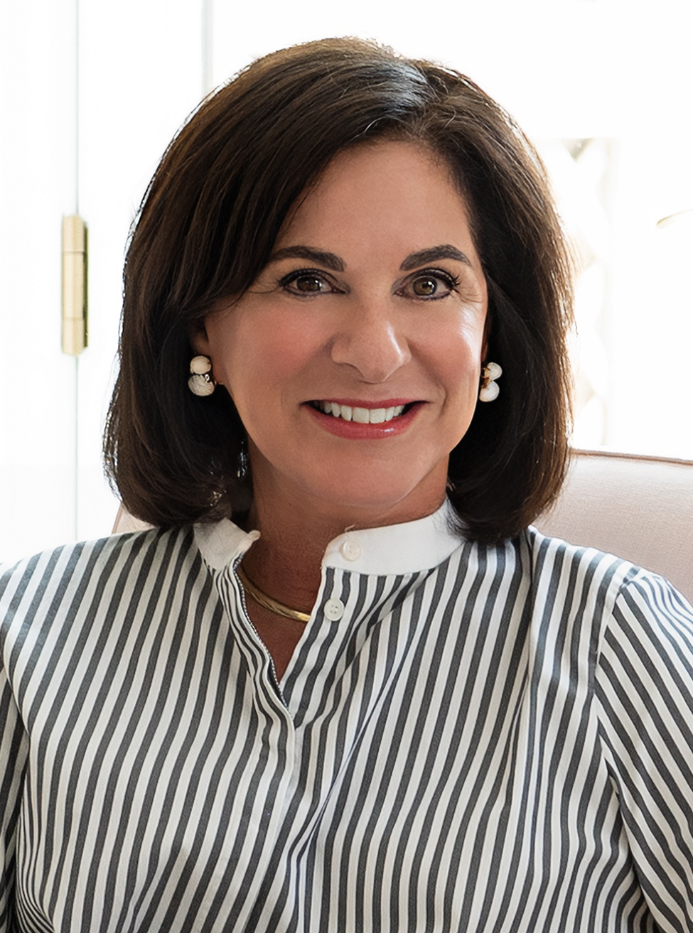 CYNTHIA HOWAR - Professional Women