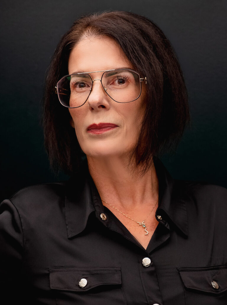 HELENE SINGER CASH - Professional Women